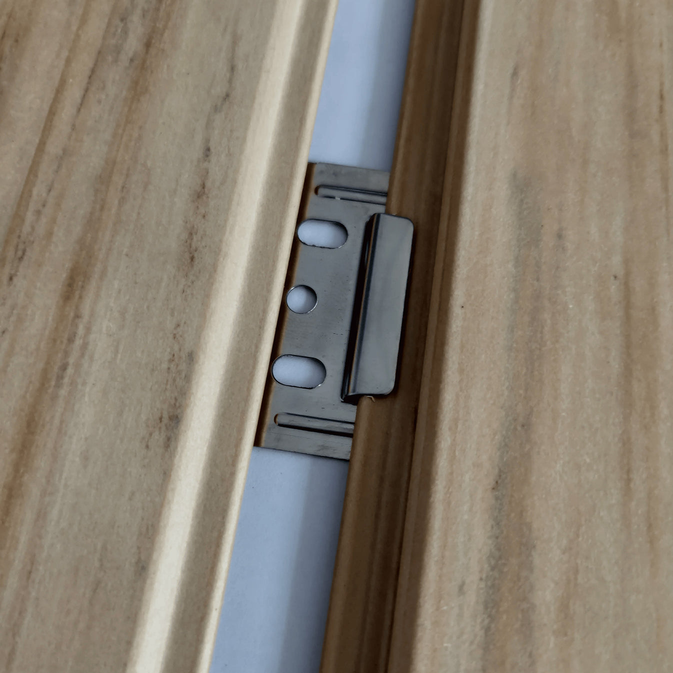 Pack de 100 Unidades de Clips Montaje Panel PVC (WPC) – Hoga